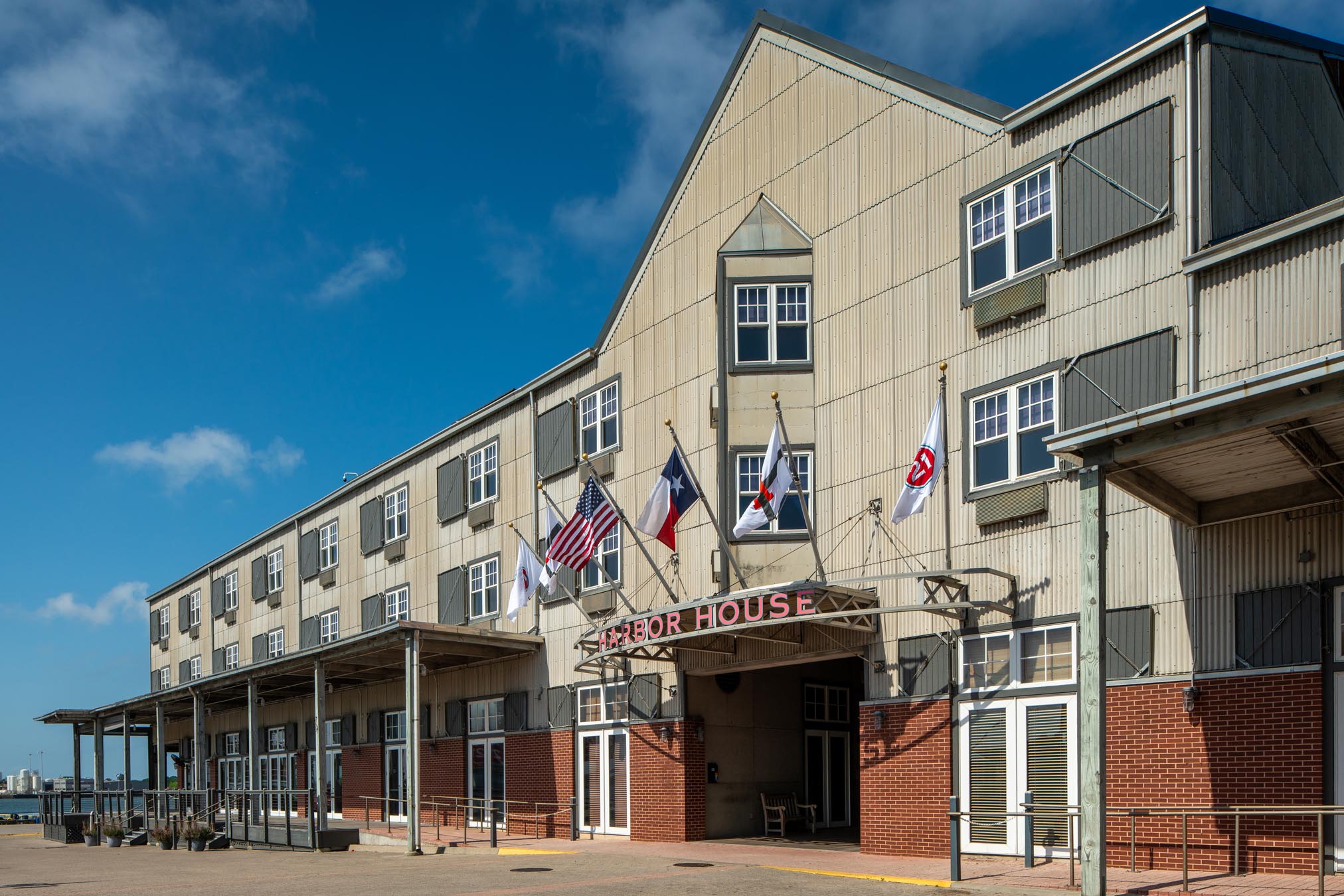 Harbor House Hotel Photos | Harbor House Hotel & Marina at Pier 21